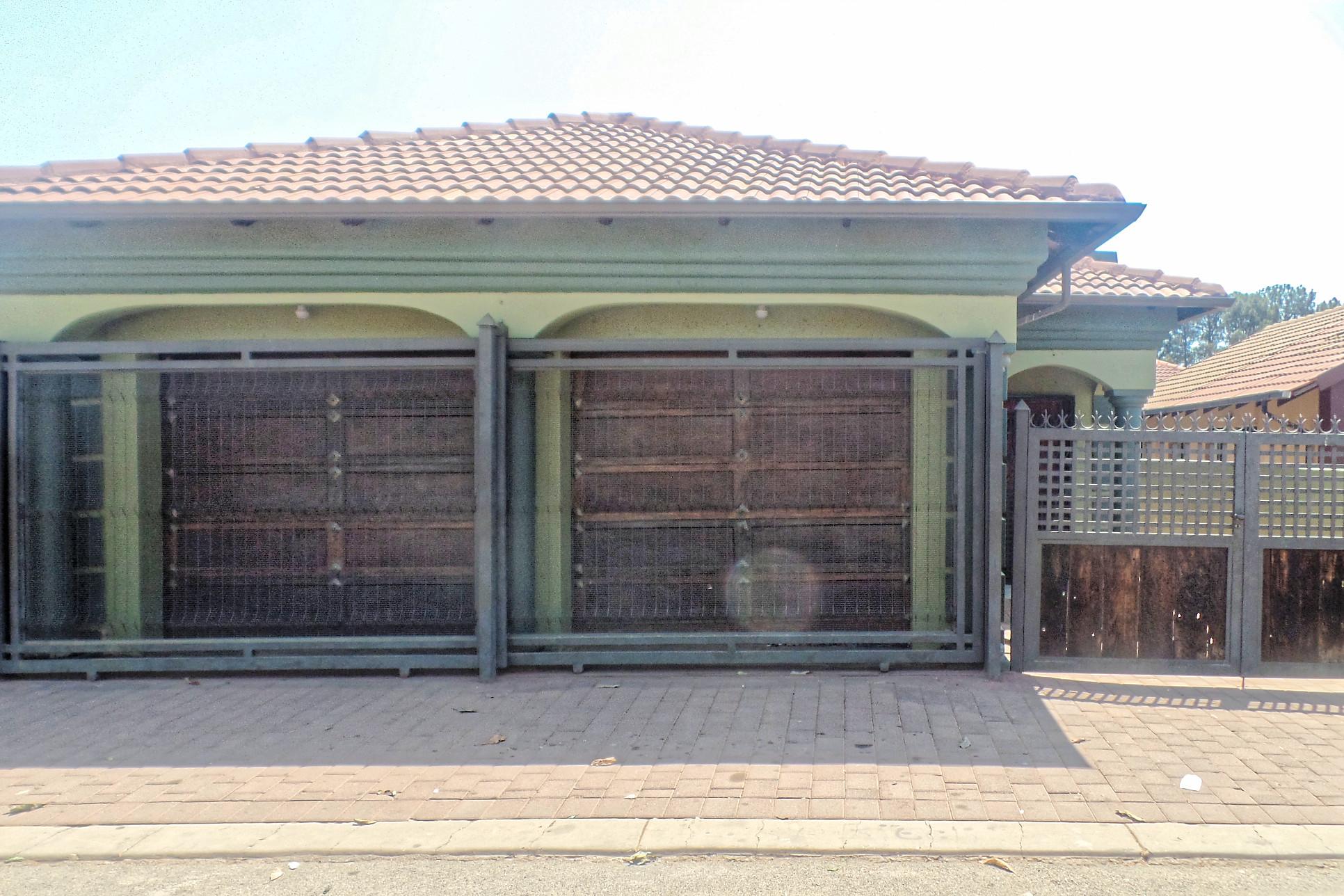 Lovely 2-bedroom house for sale in Nellmapius | RealProp Sales & Rentals